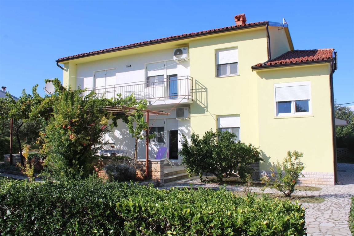 280 M² Villa ∙ 7 Schlafzimmer ∙ 13 Gäste - Premantura