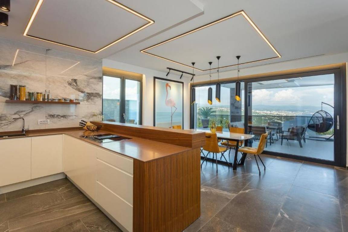 360 M² Maison De Vacances ∙ 3 Chambres ∙ 6 Personnes - Opatija