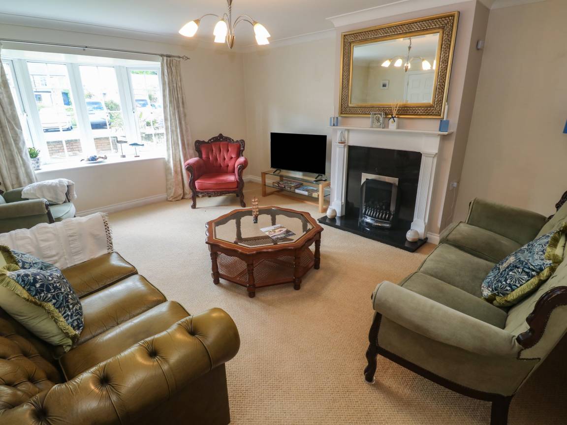 Cottage ∙ 4 Bedrooms ∙ 8 Guests - Camborne