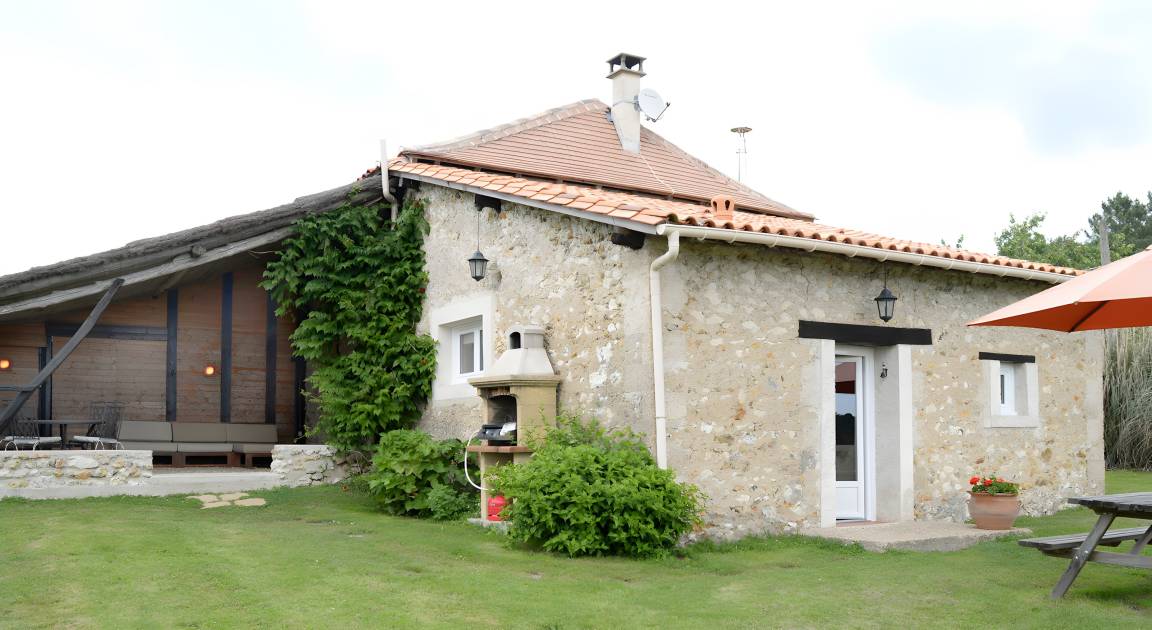 80 M² Maison De Vacances ∙ 1 Chambre ∙ 4 Personnes - Périgueux