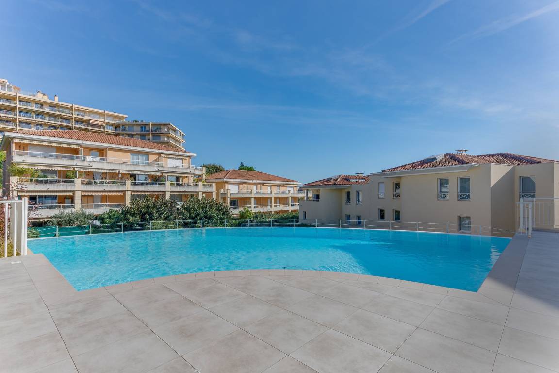 52 M² Apartamento ∙ 1 Habitación ∙ 4 Huéspedes - Niza