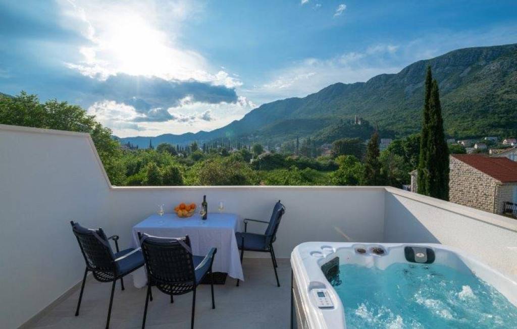 90 M² Apartment ∙ 2 Bedrooms ∙ 6 Guests - 