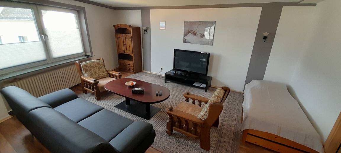85 M² Ferienwohnung ∙ 1 Schlafzimmer ∙ 3 Gäste - Hillesheim