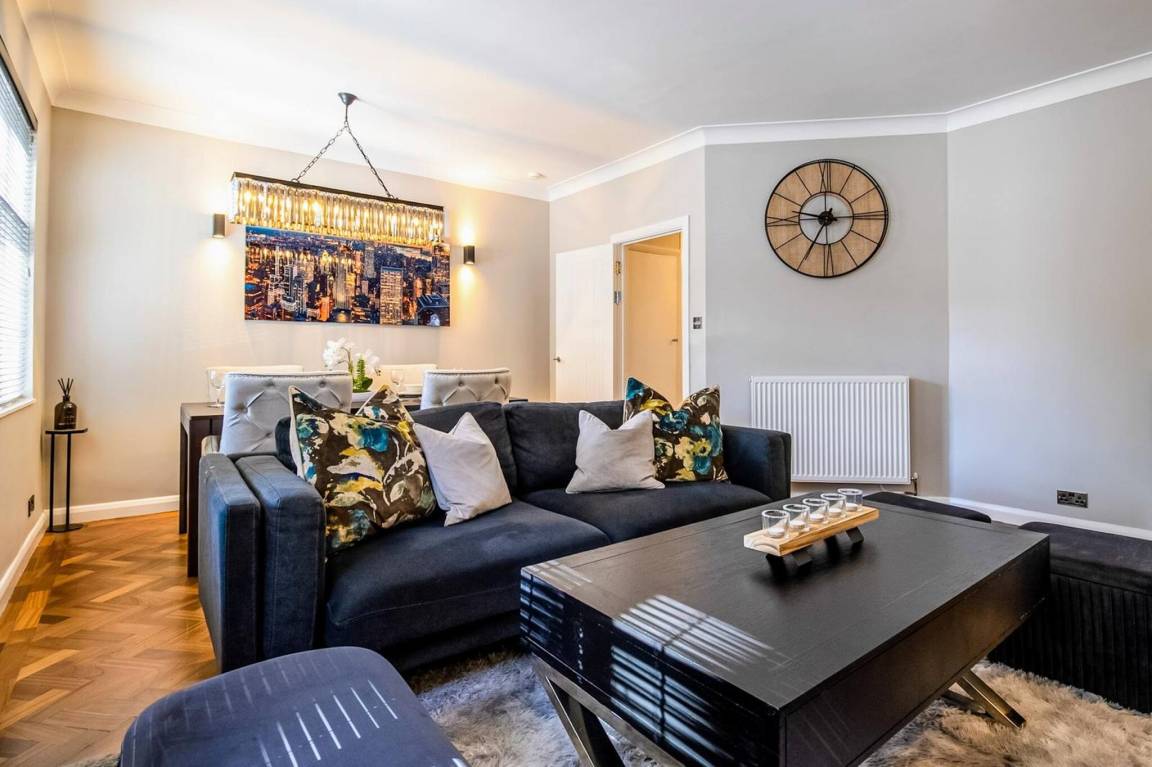 1000 M² Apartment ∙ 3 Bedrooms ∙ 6 Guests - Hertfordshire
