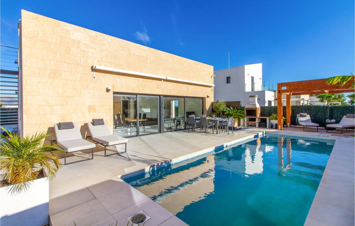 130 M² House ∙ 3 Bedrooms ∙ 6 Guests - Benidorm