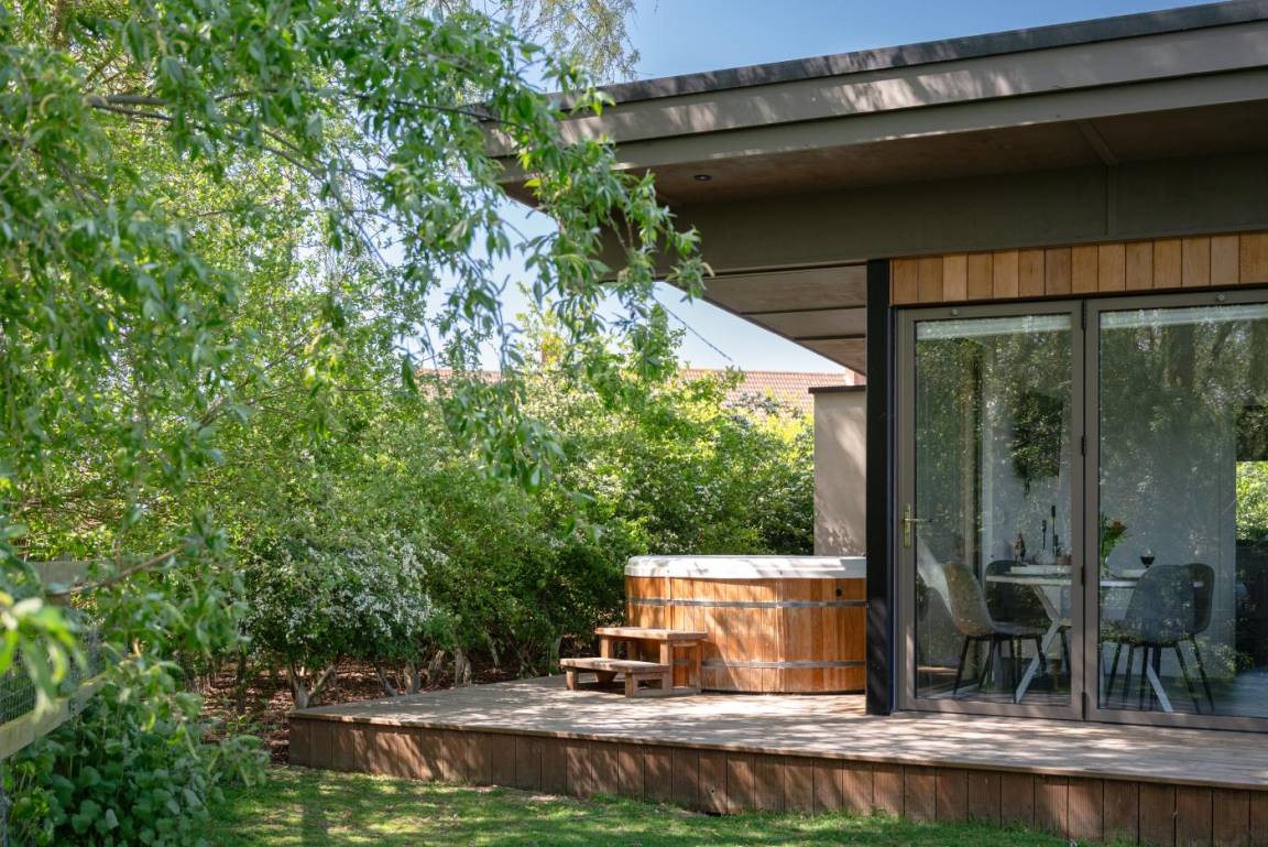 Lodge ∙ 2 Bedrooms ∙ 4 Guests - Suffolk