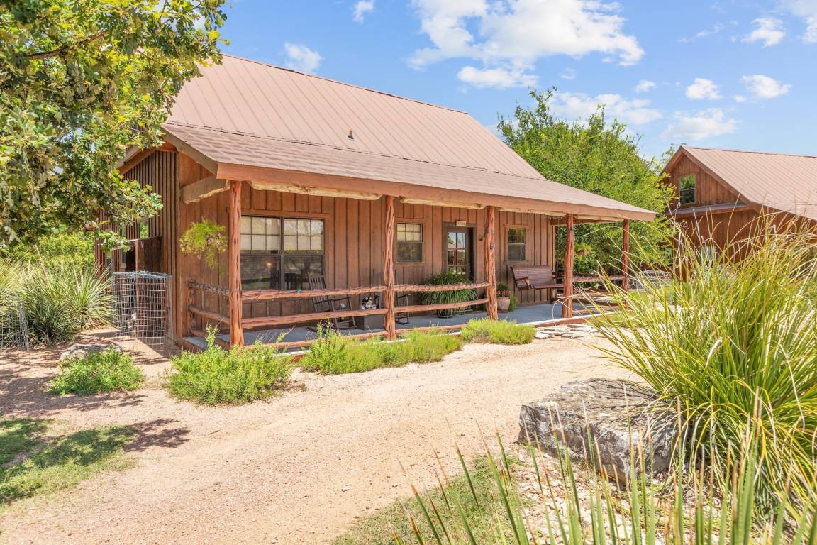 112 M² Cabin ∙ 2 Bedrooms ∙ 6 Guests - Texas
