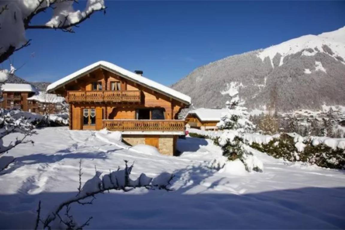 150 M² Chalet ∙ 3 Bedrooms ∙ 8 Guests - Morzine