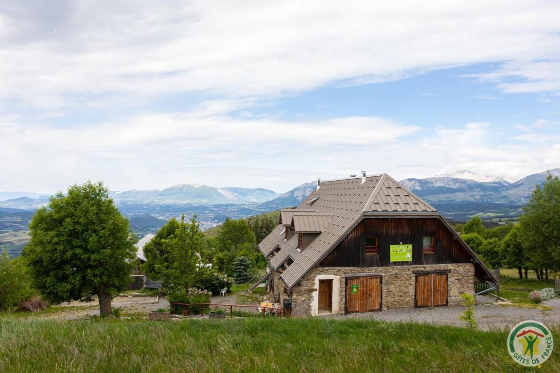 90 M² Gîte ∙ 3 Chambres ∙ 8 Personnes - Ancelle