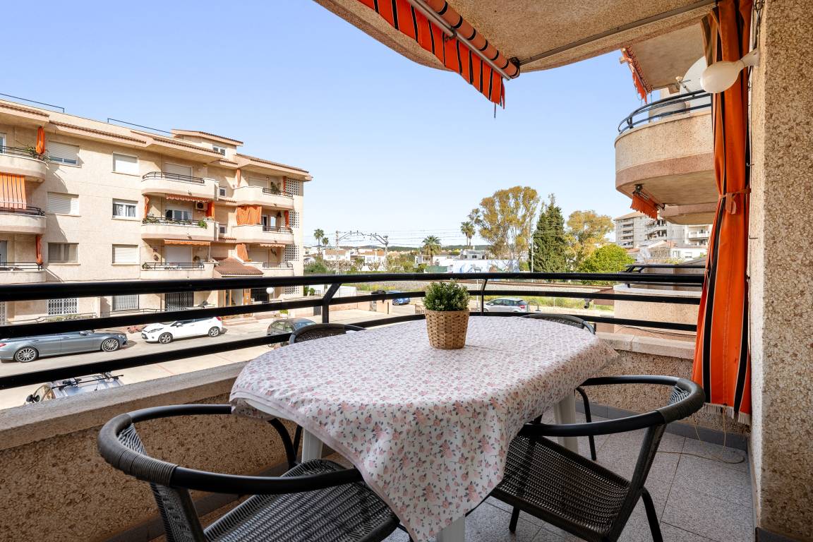 59 M² Apartamento ∙ 3 Habitaciones ∙ 6 Huéspedes - Cunit