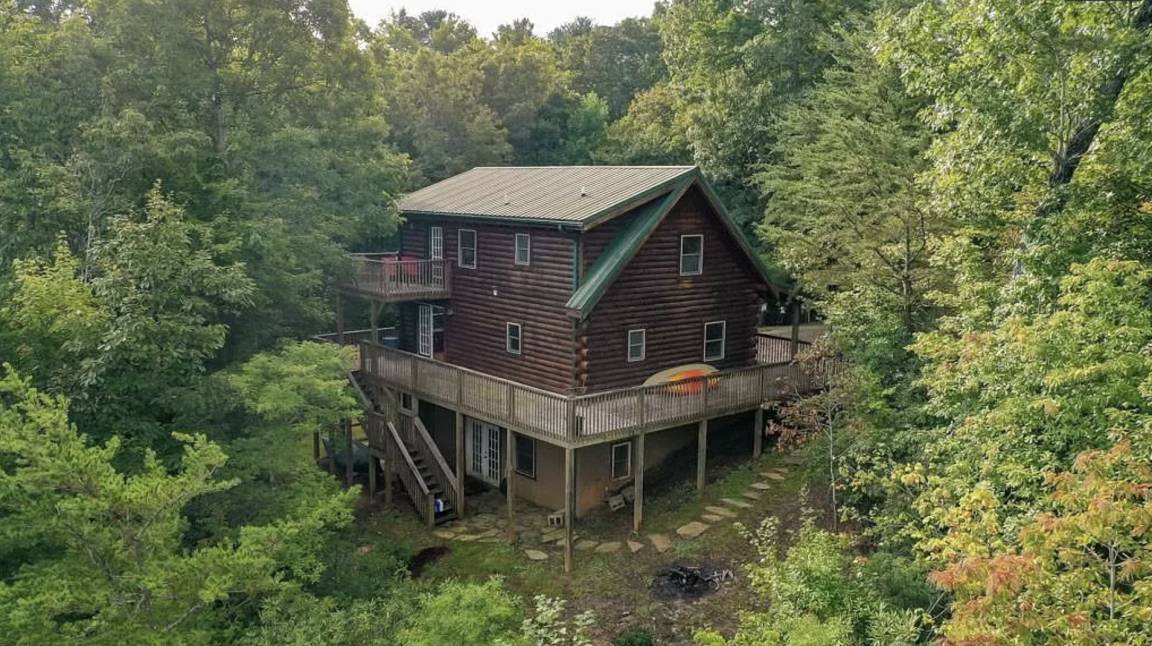 190 M² Cabin ∙ 2 Bedrooms ∙ 8 Guests - Lake Lure, NC