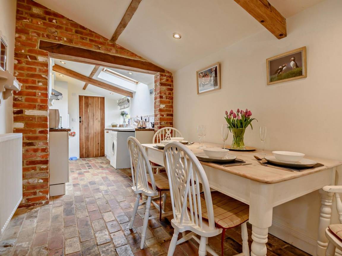 Cottage ∙ 2 Bedrooms ∙ 4 Guests - Horning