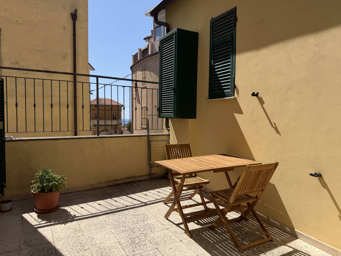 68 M² Apartamento ∙ 2 Habitaciones ∙ 6 Huéspedes - Imperia