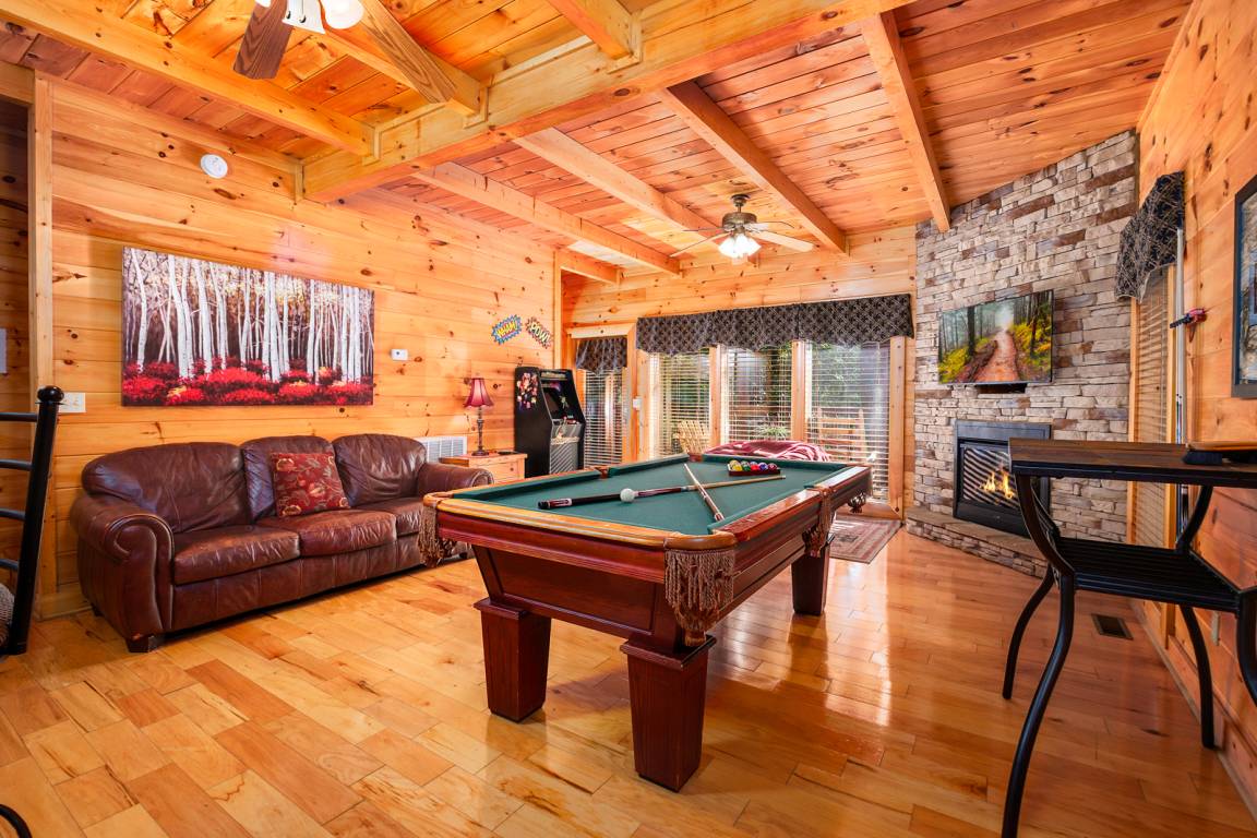 316 M² Cabin ∙ 4 Bedrooms ∙ 12 Guests - Douglas Lake, TN