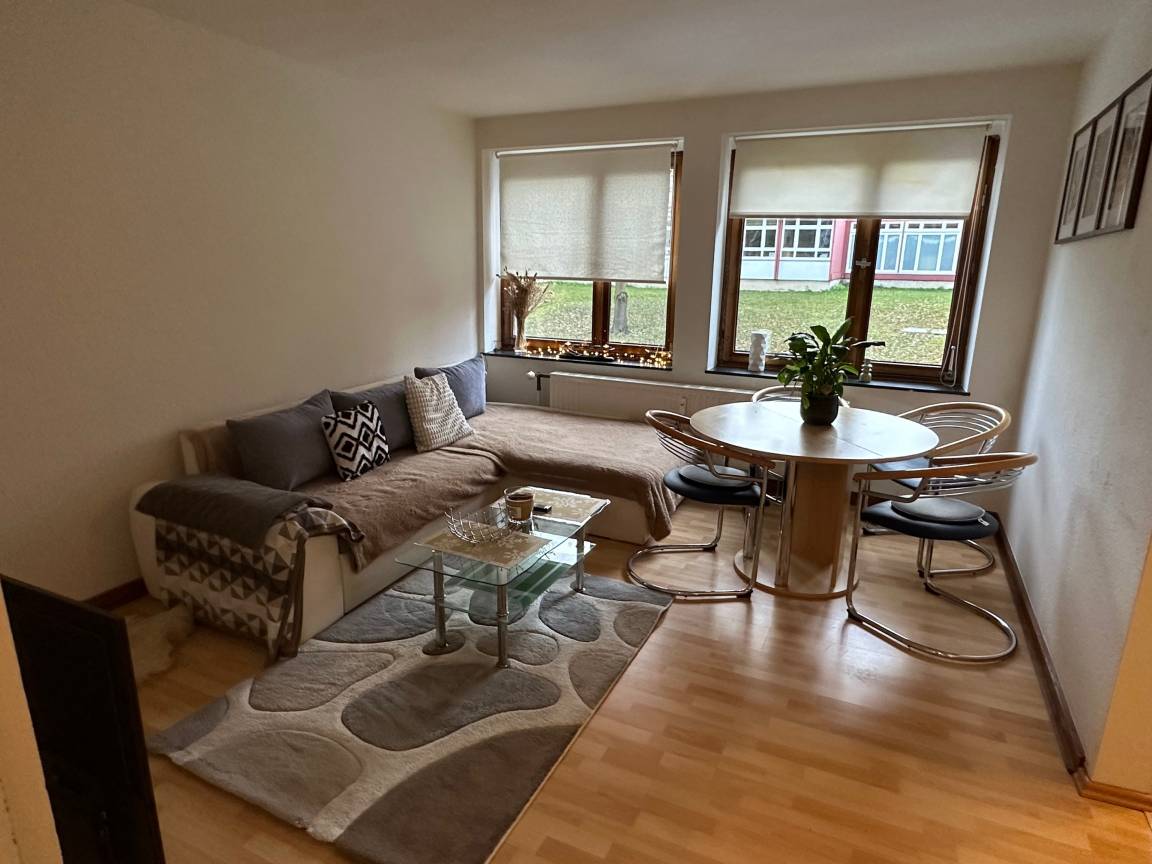 52 M² Ferienwohnung ∙ 1 Schlafzimmer ∙ 4 Gäste - Schwalmtal