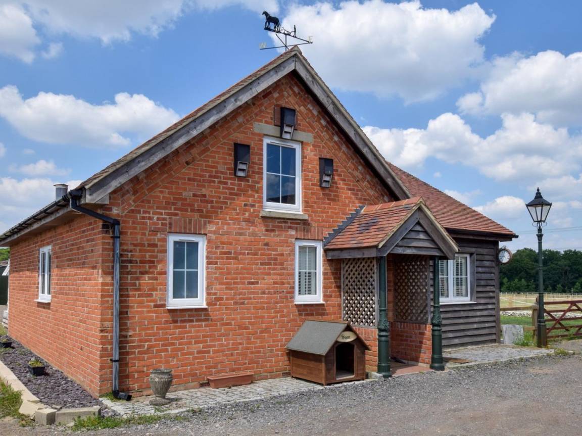 Cottage ∙ 2 Bedrooms ∙ 4 Guests - Fareham