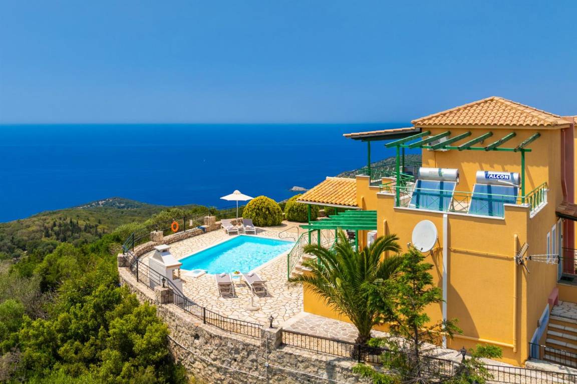 160 M² Apartment ∙ 2 Bedrooms ∙ 6 Guests - Asos