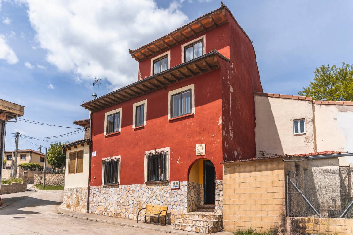 240 M² Casa ∙ 5 Habitaciones ∙ 17 Huéspedes - Atapuerca