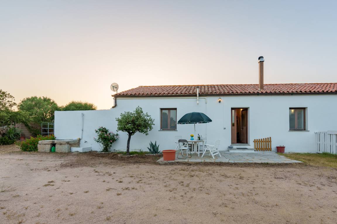 80 M² Ferienhaus ∙ 1 Schlafzimmer ∙ 4 Gäste - Arzachena