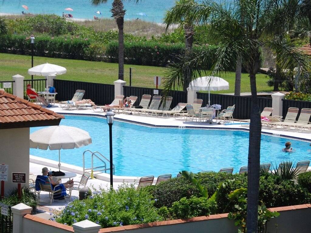 109 M² Condo ∙ 2 Bedrooms ∙ 4 Guests - Treasure Island, FL