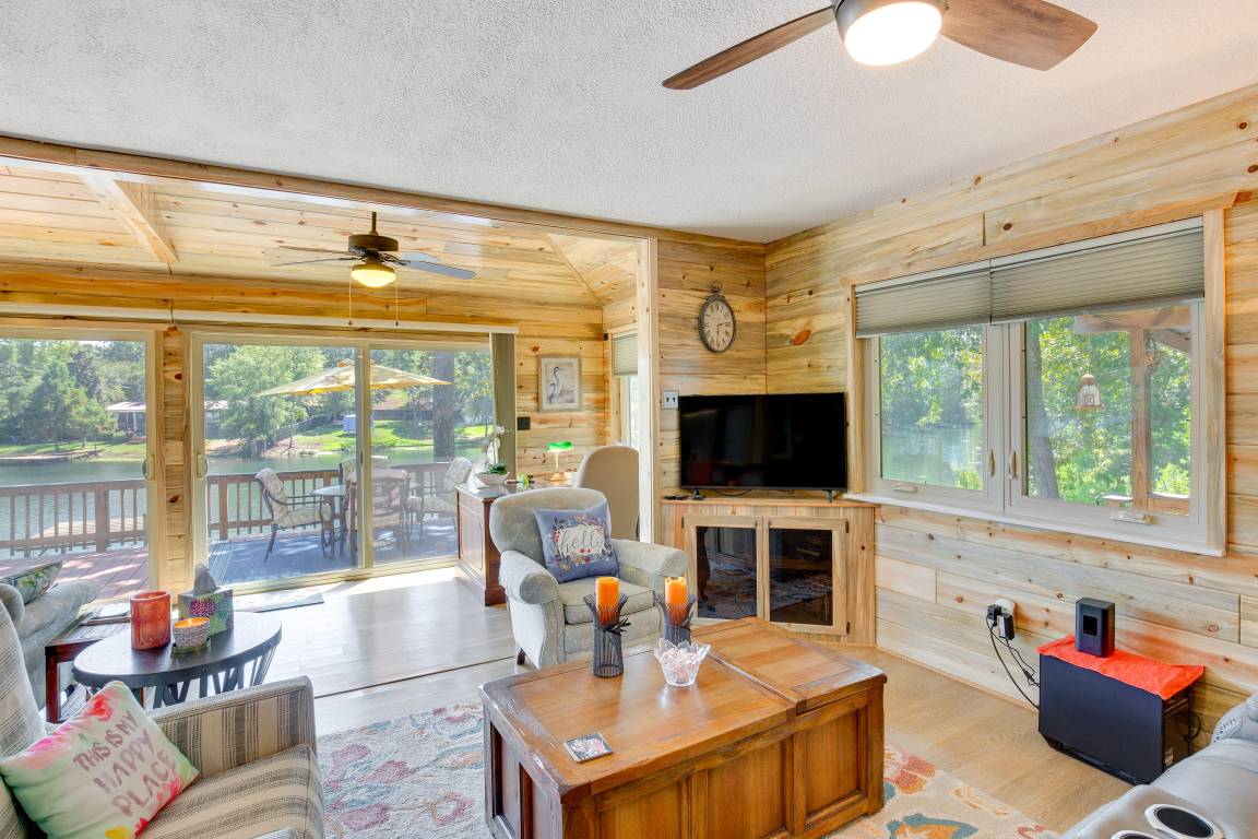 118 M² House ∙ 2 Bedrooms ∙ 4 Guests - New London, TX