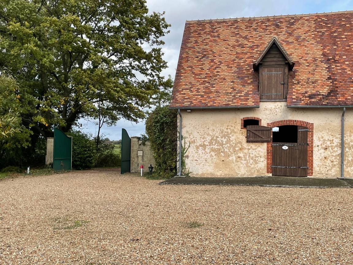 270 M² Cottage ∙ 4 Chambres ∙ 14 Personnes - La Ferté-Bernard