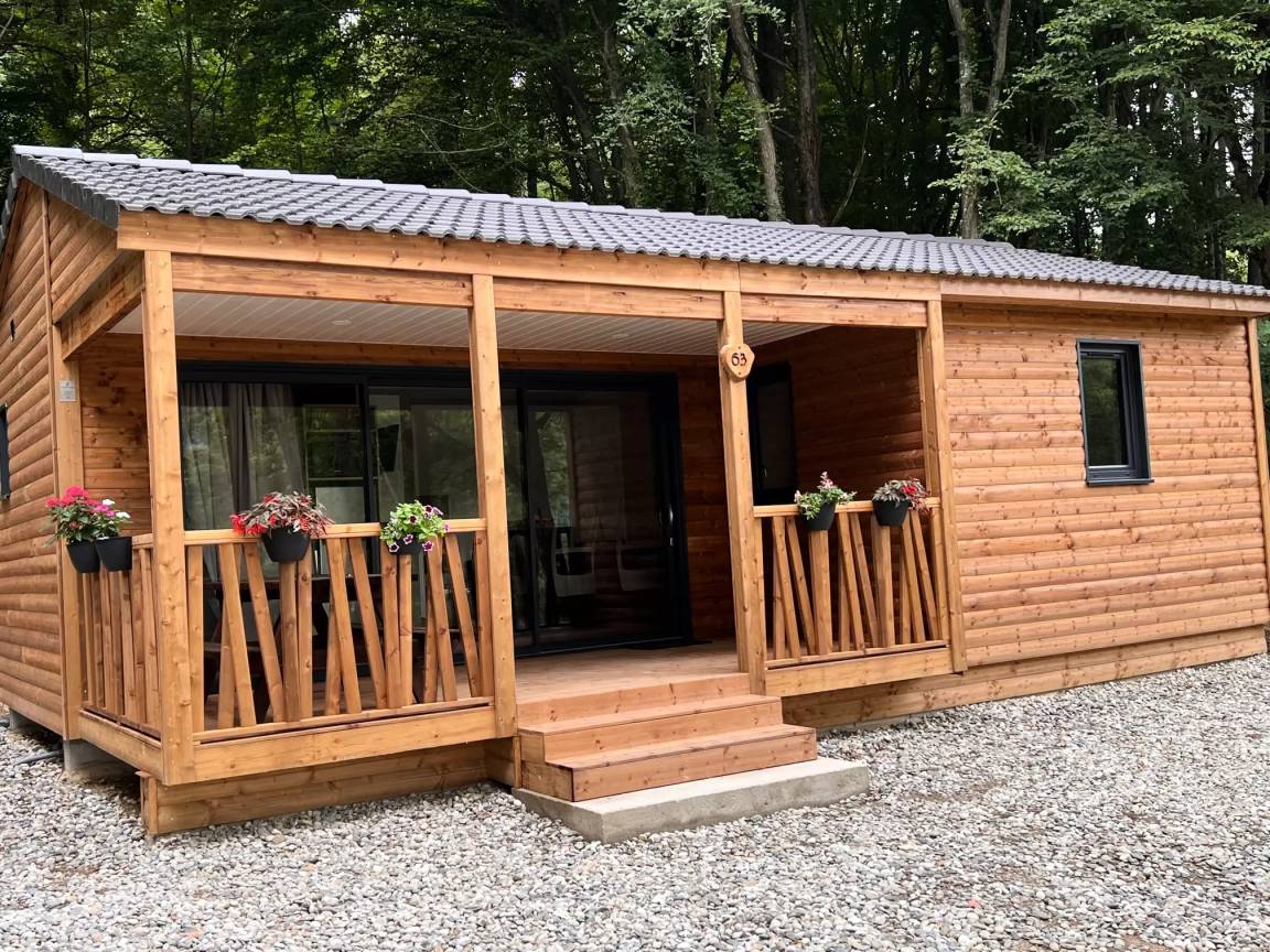 65 M² Chalet ∙ 3 Bedrooms ∙ 8 Guests - Ariege