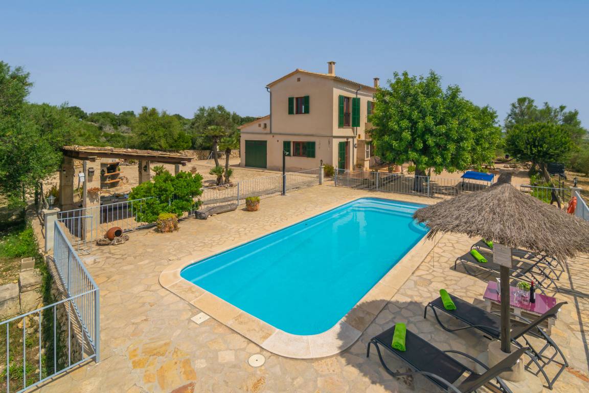 220 M² Villa ∙ 4 Schlafzimmer ∙ 8 Gäste - Ariany