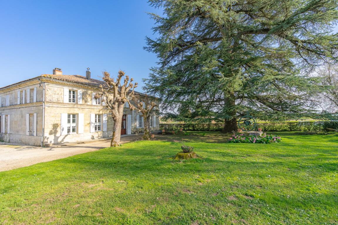 210 M² Maison De Vacances ∙ 4 Chambres ∙ 8 Personnes - Mortagne-sur-Gironde