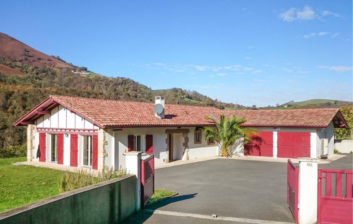 100 M² Maison De Vacances ∙ 3 Chambres ∙ 6 Personnes - Bidarray