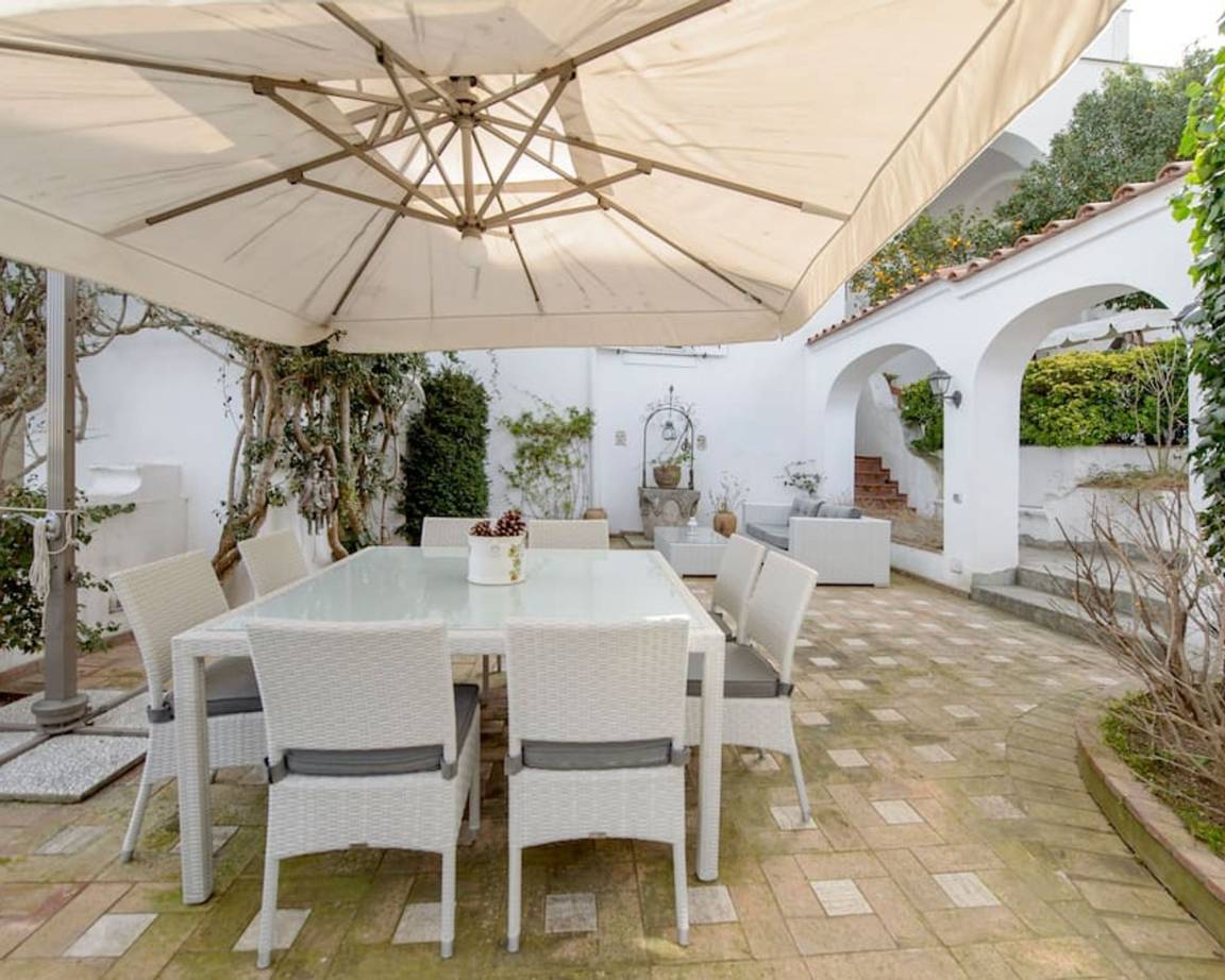 500 M² Villa ∙ 4 Camere Da Letto ∙ 9 Ospiti - Isola di Capri