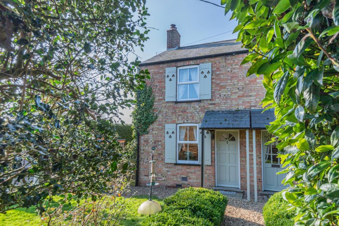 Cottage ∙ 2 Bedrooms ∙ 4 Guests - Cambridgeshire