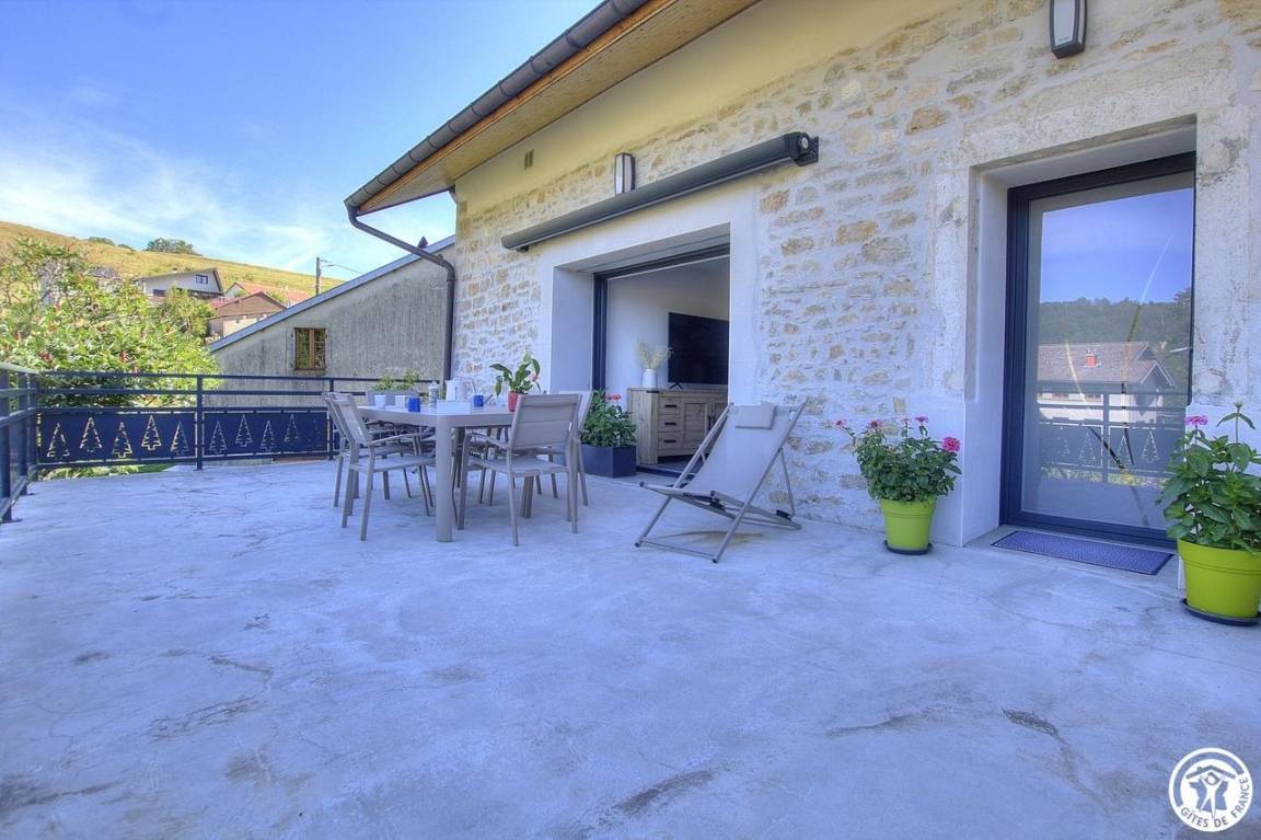 61 M² Gîte ∙ 2 Chambres ∙ 6 Personnes - Nantua