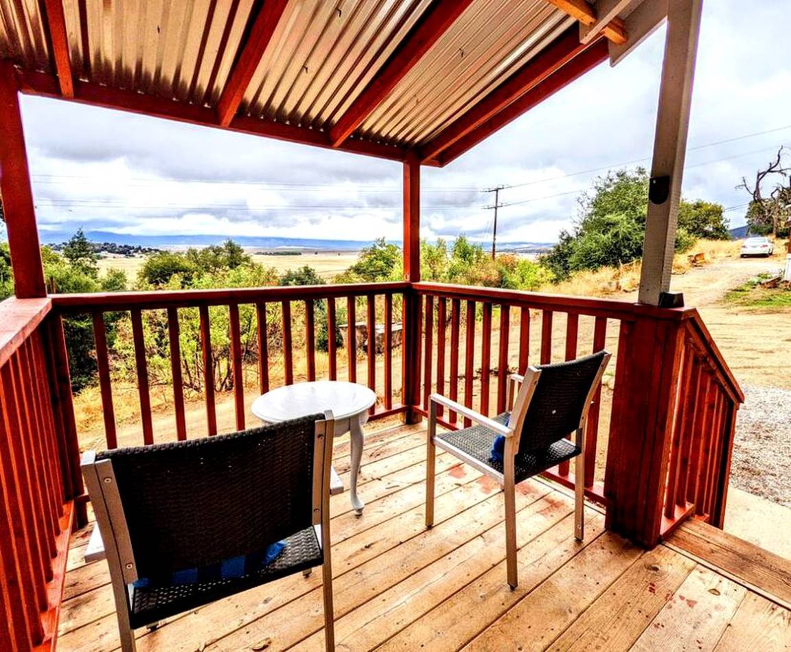 House ∙ 2 Bedrooms ∙ 4 Guests - Upper Lake, Castleberry