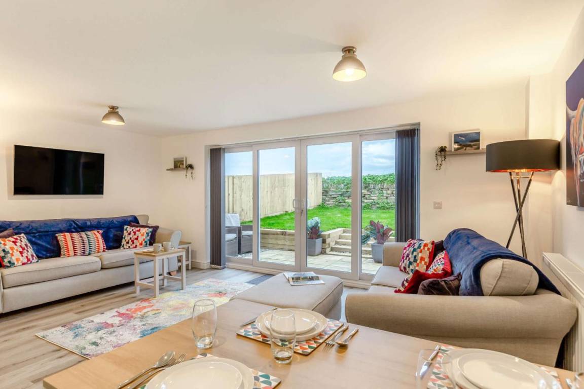 Cottage ∙ 3 Bedrooms ∙ 6 Guests - Constantine Bay