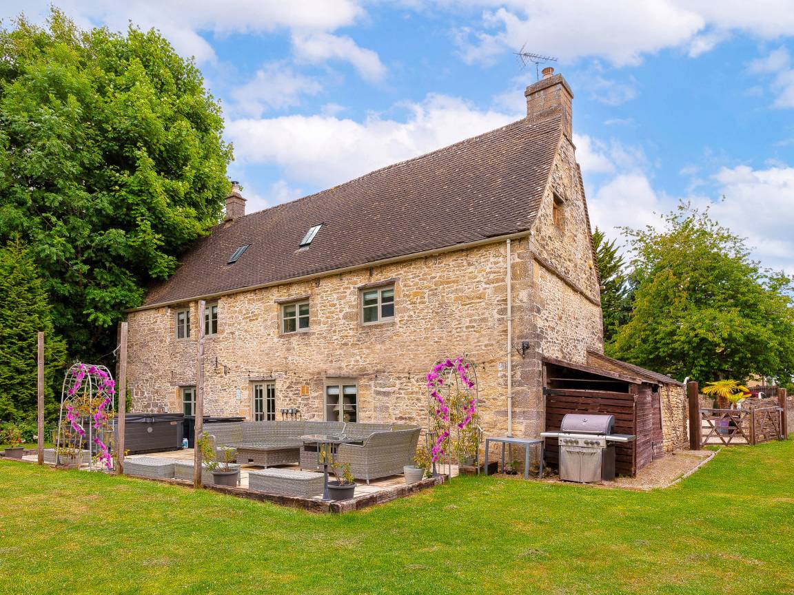 Landhaus ∙ 6 Schlafzimmer ∙ 17 Gäste - Nailsworth