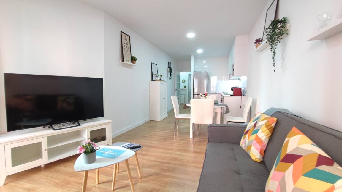 52 M² Ferienwohnung ∙ 1 Schlafzimmer ∙ 2 Gäste - Oviedo