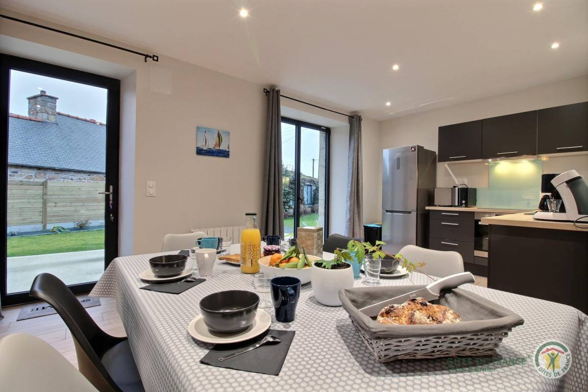 95 M² Gîte ∙ 2 Chambres ∙ 5 Personnes - Trélévern