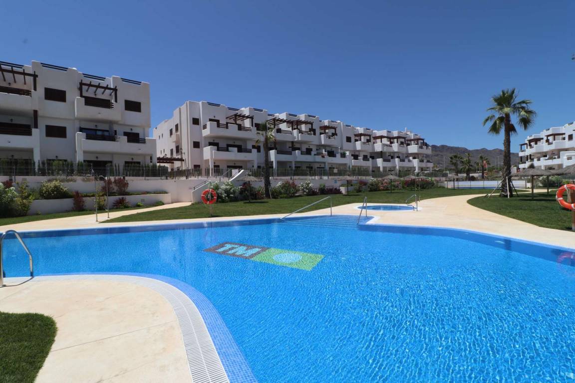75 M² Apartamento ∙ 2 Habitaciones ∙ 5 Huéspedes - Pulpí