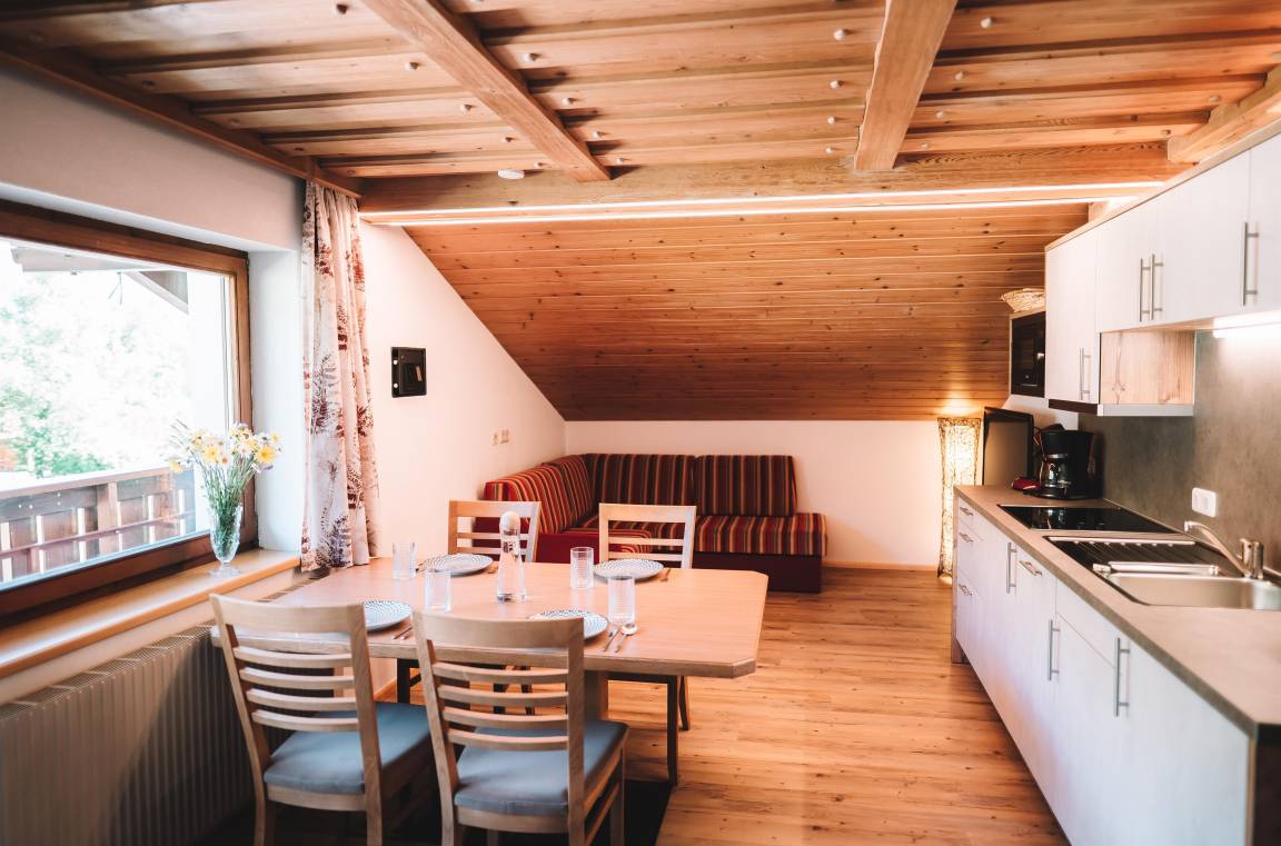 72 M² Ferienwohnung ∙ 3 Schlafzimmer ∙ 6 Gäste - Elbigenalp