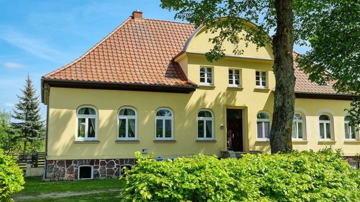 140 M² Apartment ∙ 3 Bedrooms ∙ 8 Guests - Sternberg