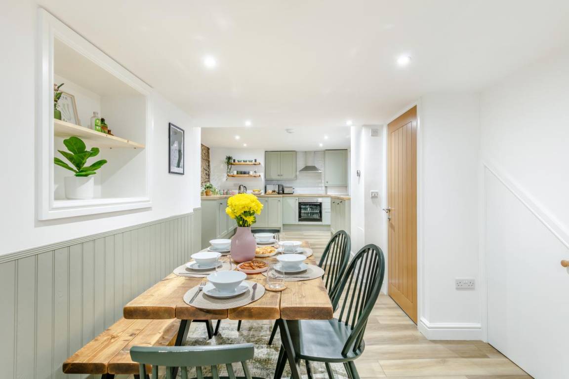 Cottage ∙ 3 Bedrooms ∙ 6 Guests - Appledore
