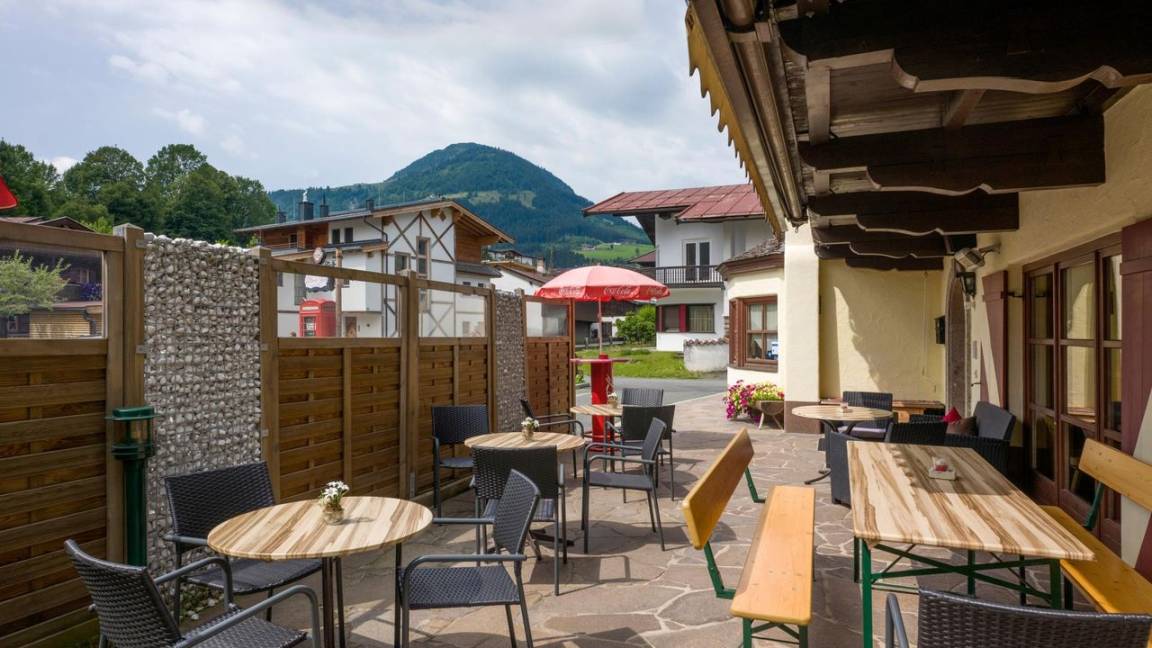 320 M² Ferienhaus ∙ 8 Schlafzimmer ∙ 16 Gäste - Ellmau