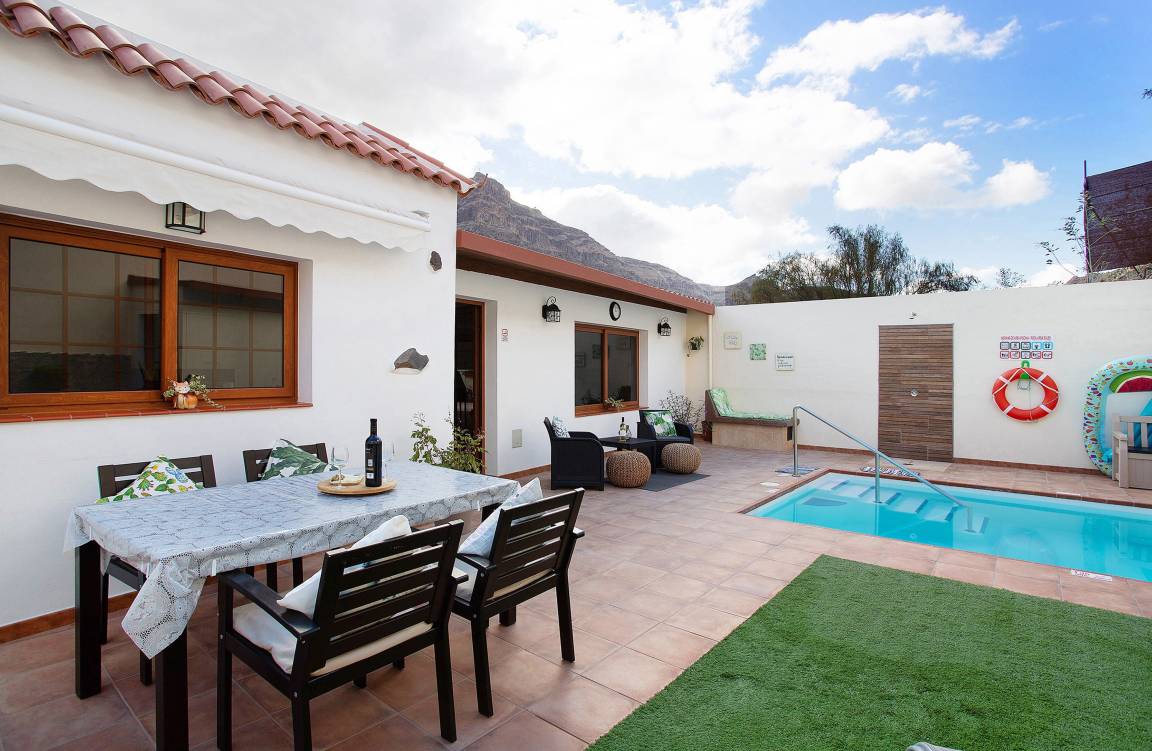 100 M² Ferienhaus ∙ 3 Schlafzimmer ∙ 5 Gäste - Mogán