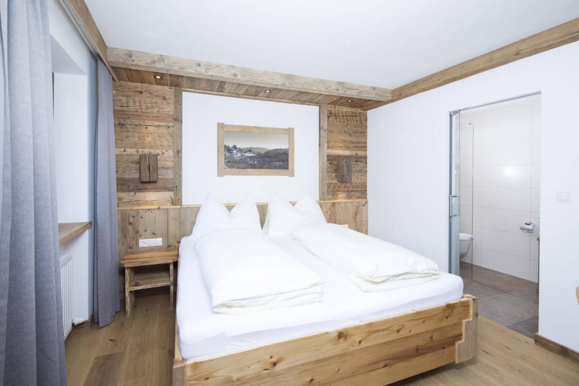 22 M² Hotel ∙ 1 Quarto ∙ 2 Hóspedes - Fügen