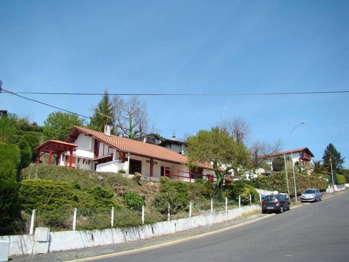 130 M² Maison De Vacances ∙ 3 Chambres ∙ 8 Personnes - Sare