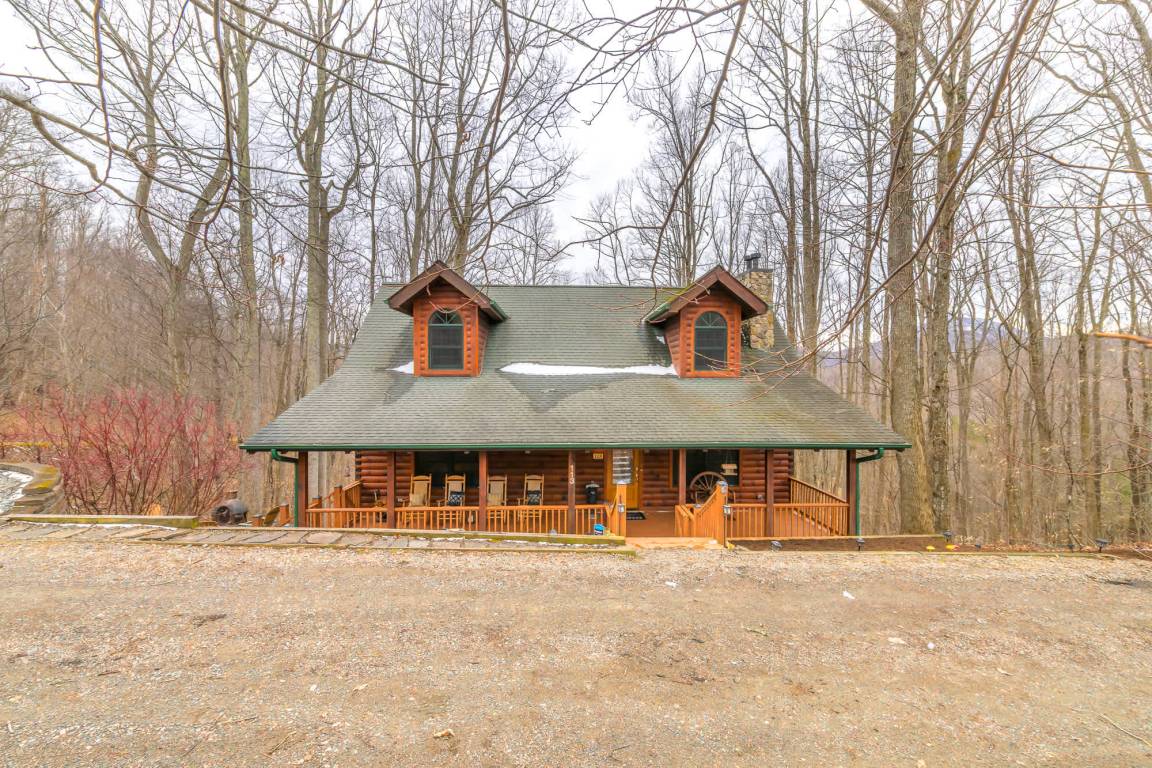 193 M² Villa ∙ 4 Habitaciones ∙ 10 Huéspedes - Mountain City, TN