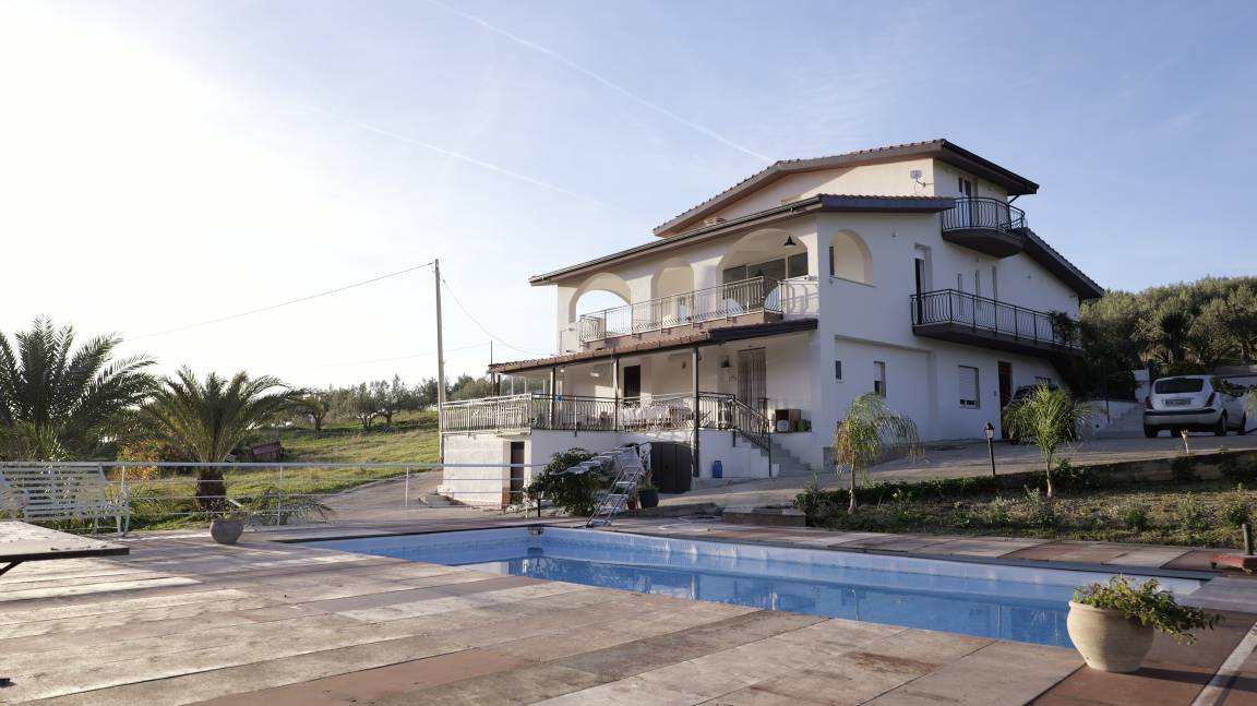 20 M² Villa Vacanza ∙ 4 Camere Da Letto ∙ 8 Ospiti - Capaci