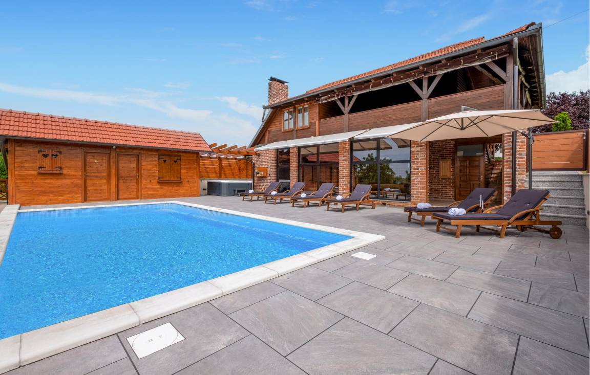130 M² Casa ∙ 2 Habitaciones ∙ 8 Huéspedes - Bjelovar
