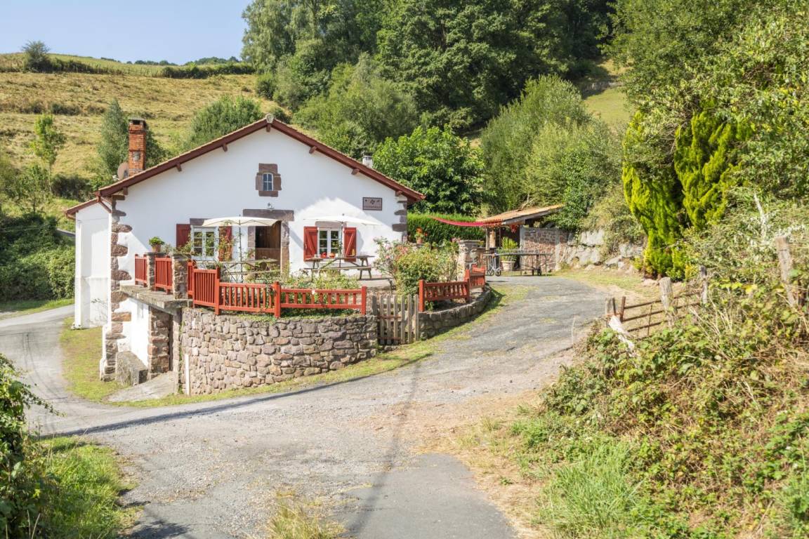 210 M² Gîte ∙ 5 Chambres ∙ 15 Personnes - Pyrénées-Atlantiques
